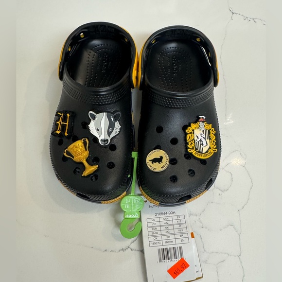 CROCS | Shoes | Crocs Kids Black And Yellow Harry Potter Hufflepuff ...